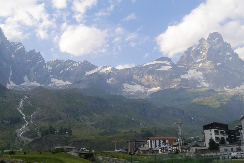 The Ultimate Guide to Cervinia: Italy's Year-Round Ski Paradise ...