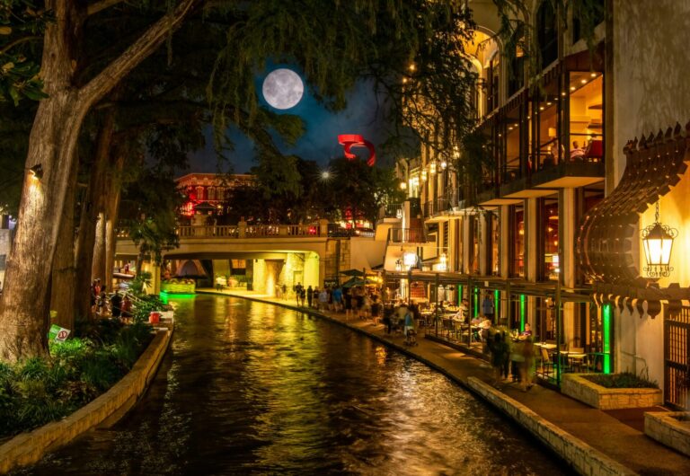 San Antonio’s River Walk & Beyond: Best Things to Do - Bellas Bold ...