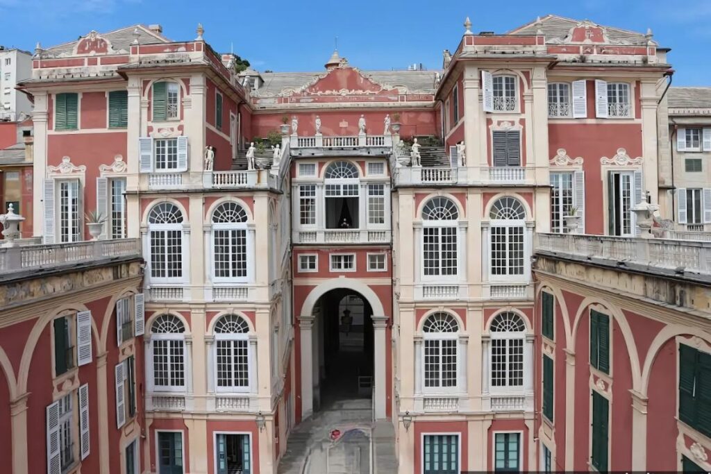 A Perfect Day Exploring Genoa's Palaces & Museums Like a Local - Bellas ...