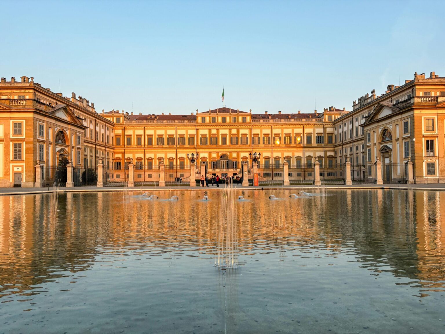Beyond the Formula 1 Track: A Cultural Day in Royal Monza - Bellas Bold ...