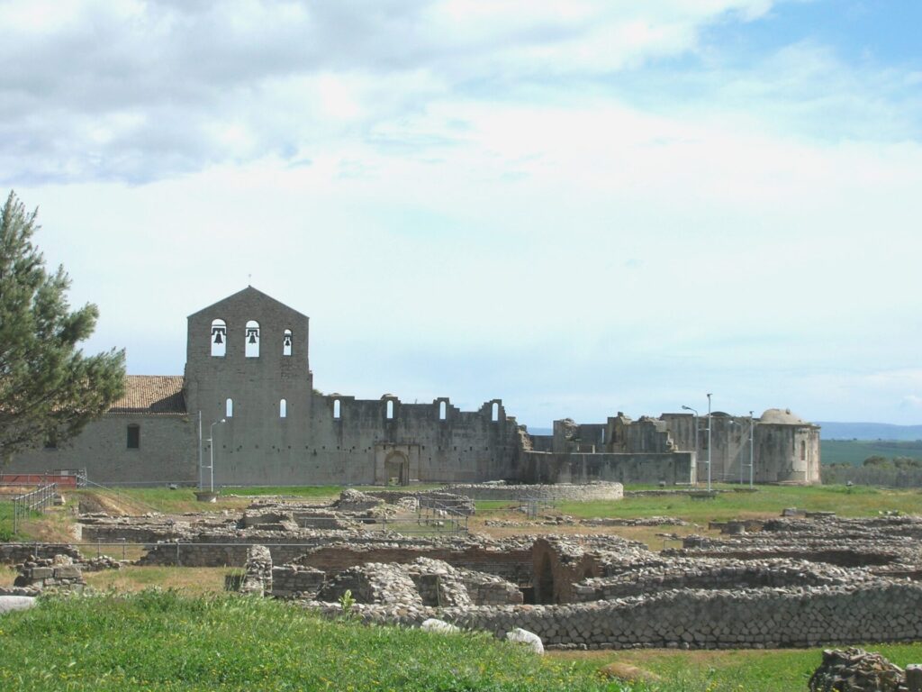 Walking Where Romans and Normans Built Atop Each Other in Ancient ...