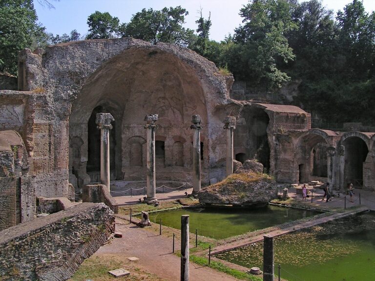 Emperor's Playground: The Vast Ancient Estate of Hadrian's Villa ...