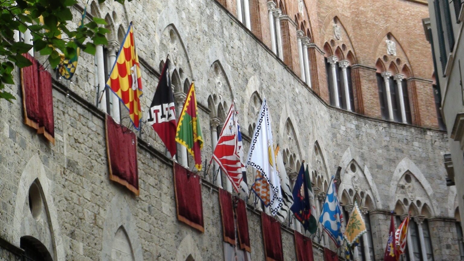 The Palio Experience: Understanding Siena's Famous Horse Race - Bellas ...
