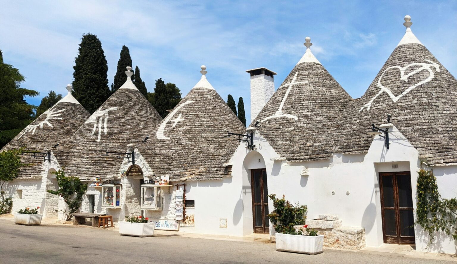 Conical Mysteries: The Engineering and Folklore of Trulli Architecture ...