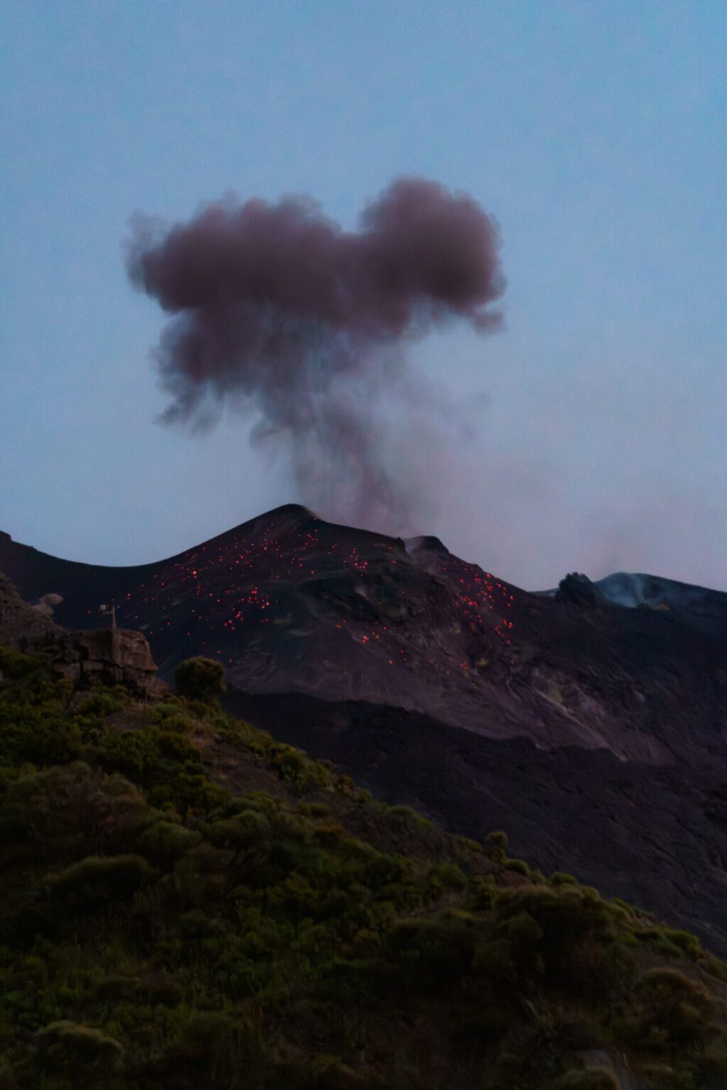 Stromboli: Guide to Visiting and Hiking One of Earth's Most Active ...
