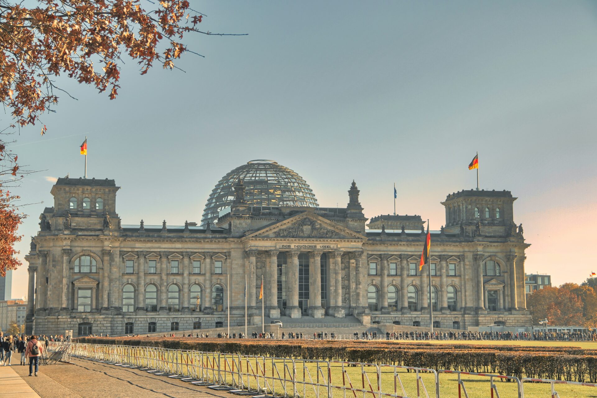 Visiting the Reichstag Building & its Glass Dome: A Guide to Berlin ...
