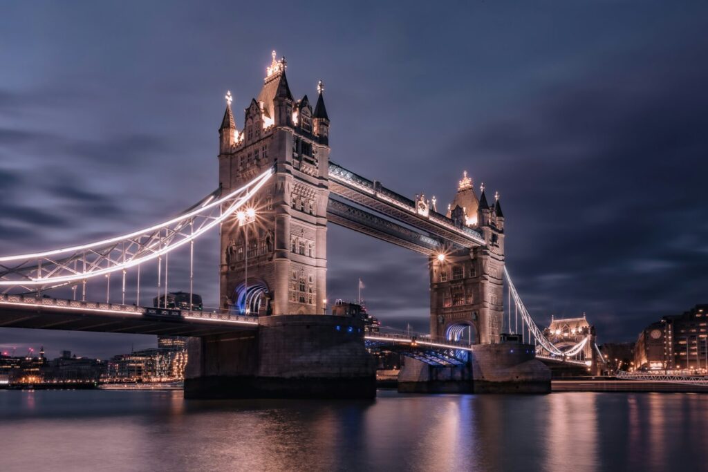Catching a Tower Bridge Lift: Was My Timing Lucky? (A Guide to Seeing ...