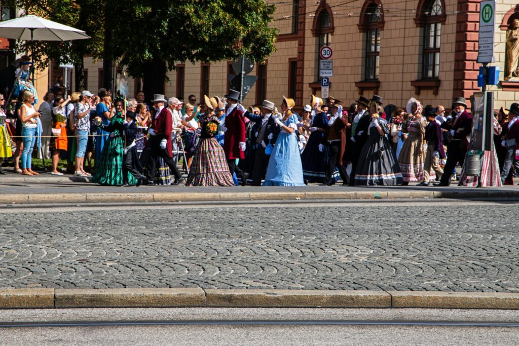 Experiencing Oktoberfest in Munich (Sept/Oct): My Unforgettable (and ...