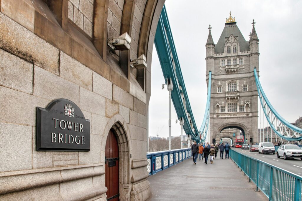 Catching a Tower Bridge Lift: Was My Timing Lucky? (A Guide to Seeing ...