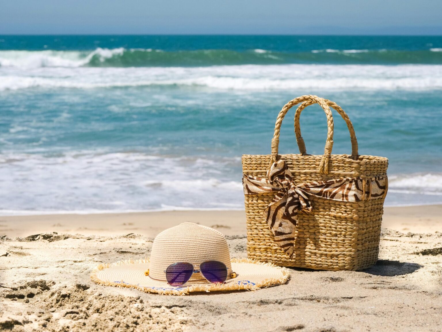 How to Dress for Miami: A Style Guide That Actually Works - Bellas Bold ...