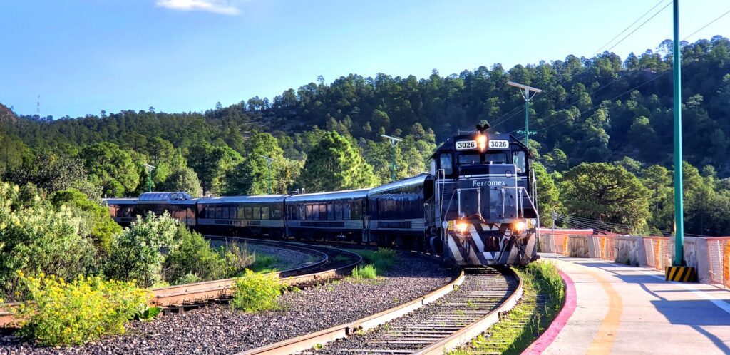 7 Mexican Train Routes That Show the Country's Soul Through Windows ...