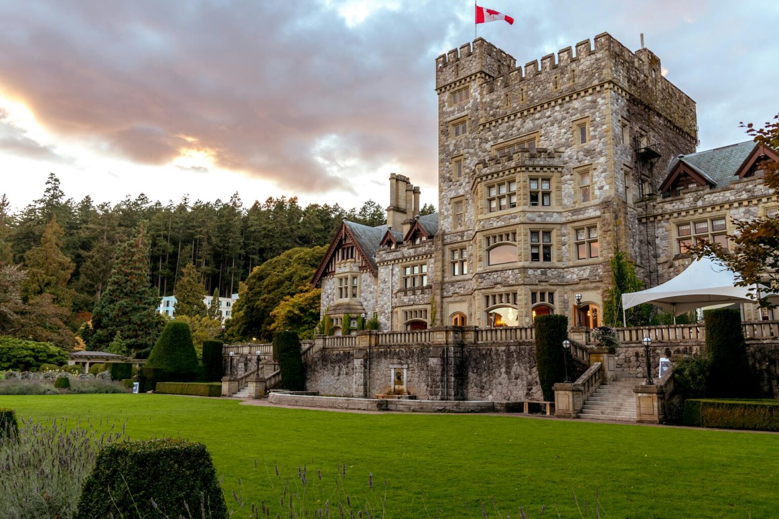 Victoria vs Vancouver: The Great British Columbia City Showdown ...